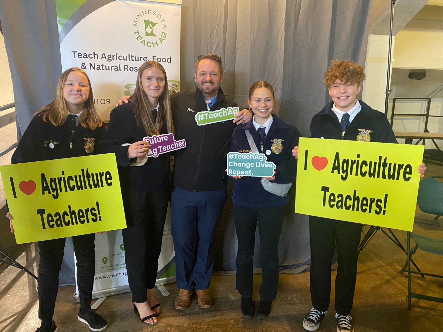 Teach Ag Signing at MN FFA Convention